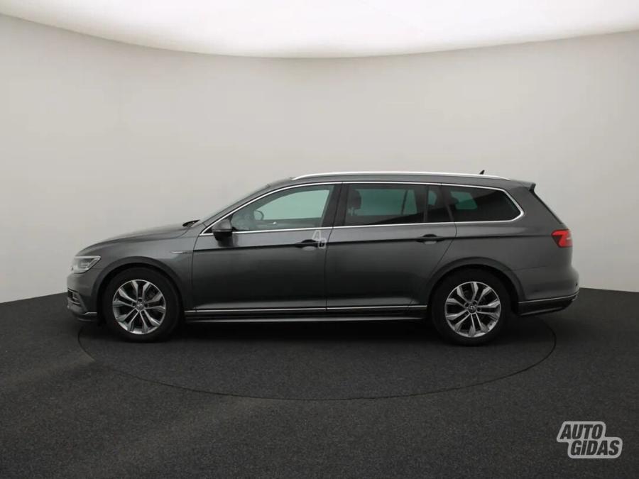 Grey Volkswagen Passat B8 2016 in Vilnius, with an engine capacity of 2.00 L and mileage of 203 thousand km for 14199 €, photo 6 on AUTOMOTO.COM.LV