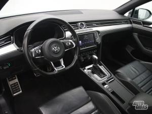 Grey Volkswagen Passat B8 2016 in Vilnius, with an engine capacity of 2.00 L and mileage of 203 thousand km for 14199 €, photo 16 on AUTOMOTO.COM.LV