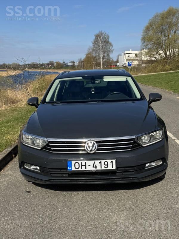 Grey Volkswagen Passat B8 2016 in Riga, with an engine capacity of 1.60 L and mileage of 201 thousand km for 8700 €, photo 2 on AUTOMOTO.COM.LV