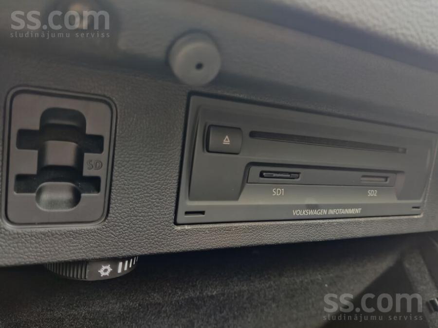 Pelēks Volkswagen Passat B8 2016 Rīga, ar dzinēja tilpumu 1.80 L un nobraukumu 181 tūkst. km par 10500 €, foto 14 vietnē AUTOMOTO.COM.LV