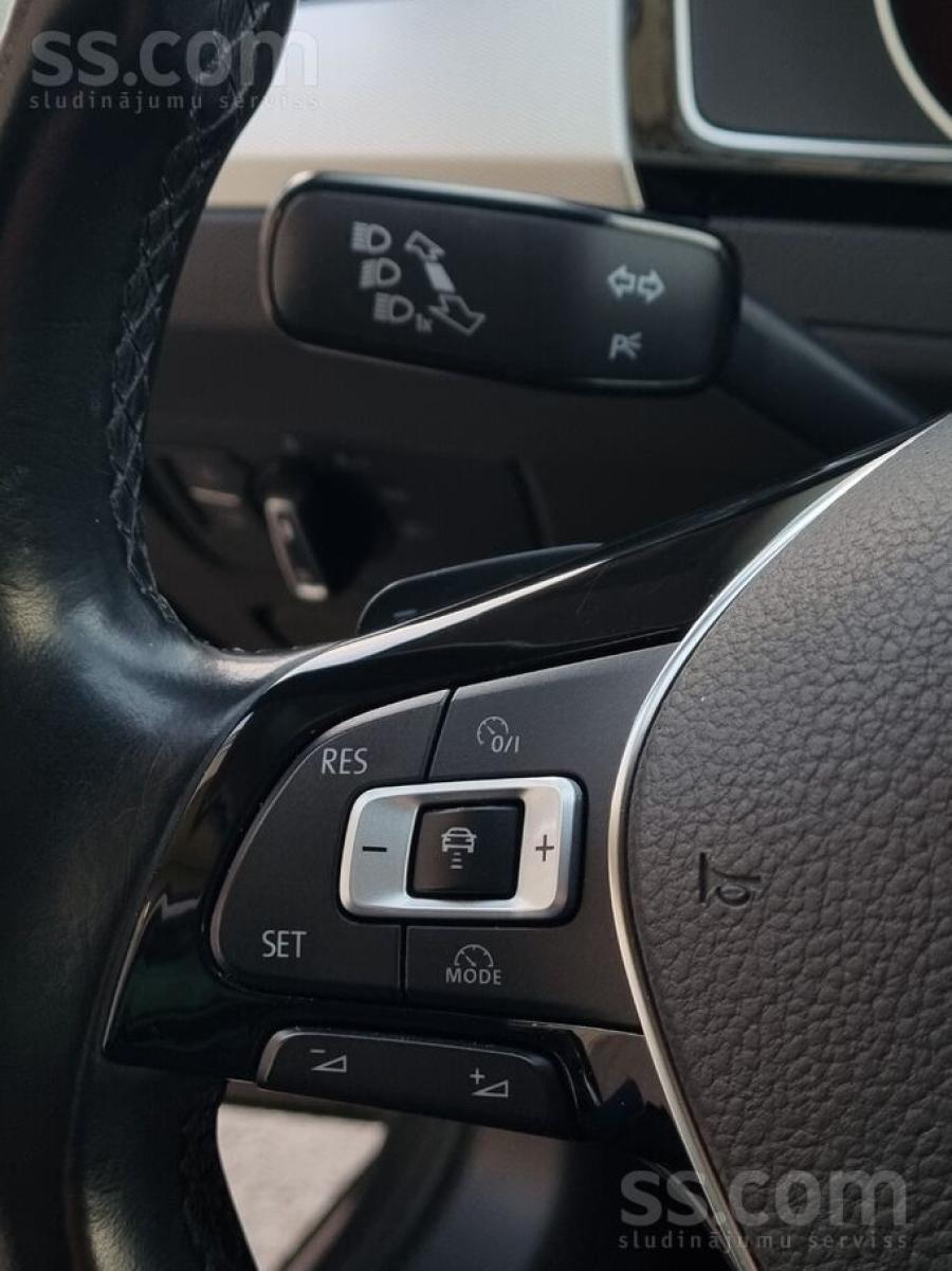 Pelēks Volkswagen Passat B8 2016 Ogre, ar dzinēja tilpumu 2.00 L un nobraukumu 238 tūkst. km par 9450 €, foto 17 vietnē AUTOMOTO.COM.LV