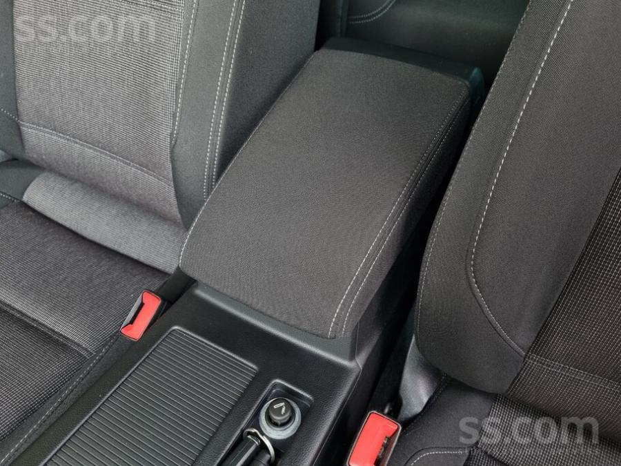 Pelēks Volkswagen Passat B8 2016 Ogre, ar dzinēja tilpumu 2.00 L un nobraukumu 238 tūkst. km par 9450 €, foto 21 vietnē AUTOMOTO.COM.LV