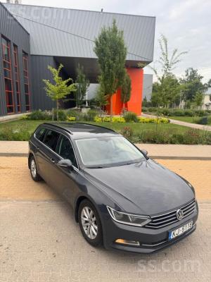 Pelēks Volkswagen Passat B8 2016 Rīga, ar dzinēja tilpumu 2.00 L un nobraukumu 323 tūkst. km par 8000 €, foto  vietnē AUTOMOTO.COM.LV