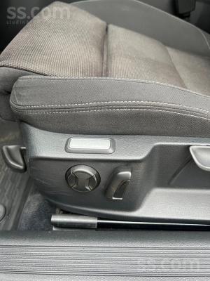 Pelēks Volkswagen Passat B8 2016 Rīga, ar dzinēja tilpumu 2.00 L un nobraukumu 323 tūkst. km par 8000 €, foto 10 vietnē AUTOMOTO.COM.LV