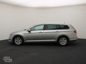 Grey Volkswagen Passat B8 2016 in Vilnius, with an engine capacity of 1.60 L and mileage of 138 thousand km for 11999 €, photo 7 on AUTOMOTO.COM.LV