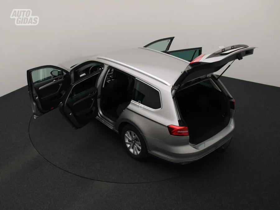 Grey Volkswagen Passat B8 2016 in Vilnius, with an engine capacity of 1.60 L and mileage of 138 thousand km for 11999 €, photo 14 on AUTOMOTO.COM.LV