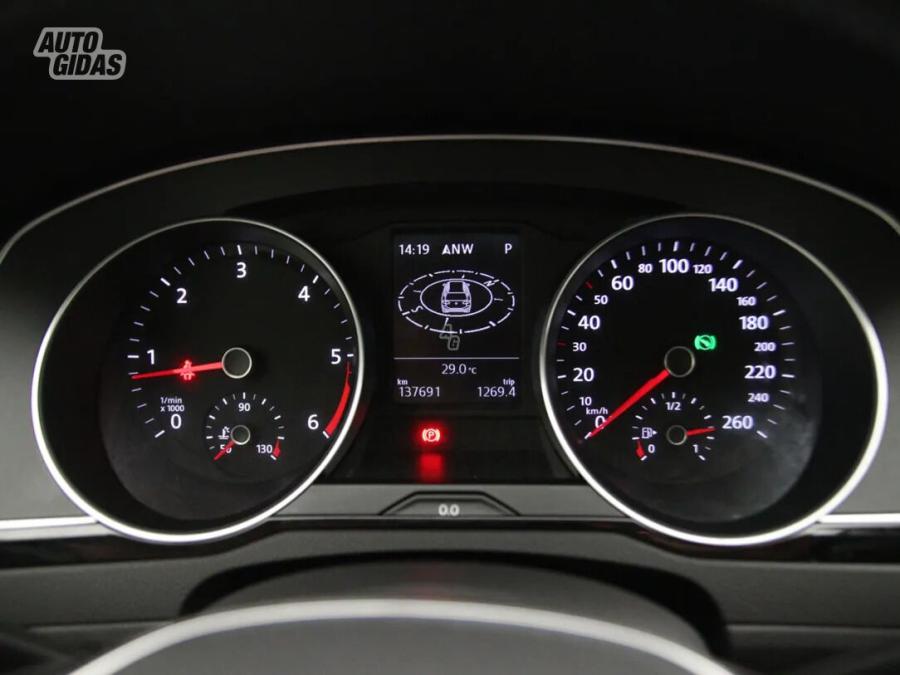 Grey Volkswagen Passat B8 2016 in Vilnius, with an engine capacity of 1.60 L and mileage of 138 thousand km for 11999 €, photo 20 on AUTOMOTO.COM.LV