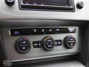 Grey Volkswagen Passat B8 2016 in Vilnius, with an engine capacity of 1.60 L and mileage of 138 thousand km for 11999 €, photo 21 on AUTOMOTO.COM.LV