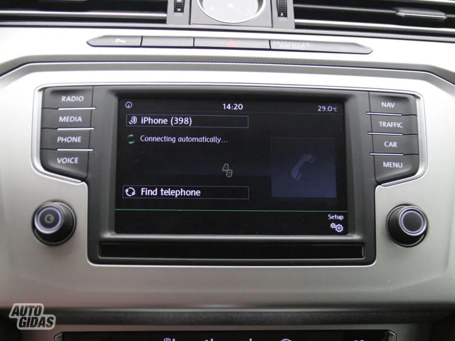Grey Volkswagen Passat B8 2016 in Vilnius, with an engine capacity of 1.60 L and mileage of 138 thousand km for 11999 €, photo 24 on AUTOMOTO.COM.LV