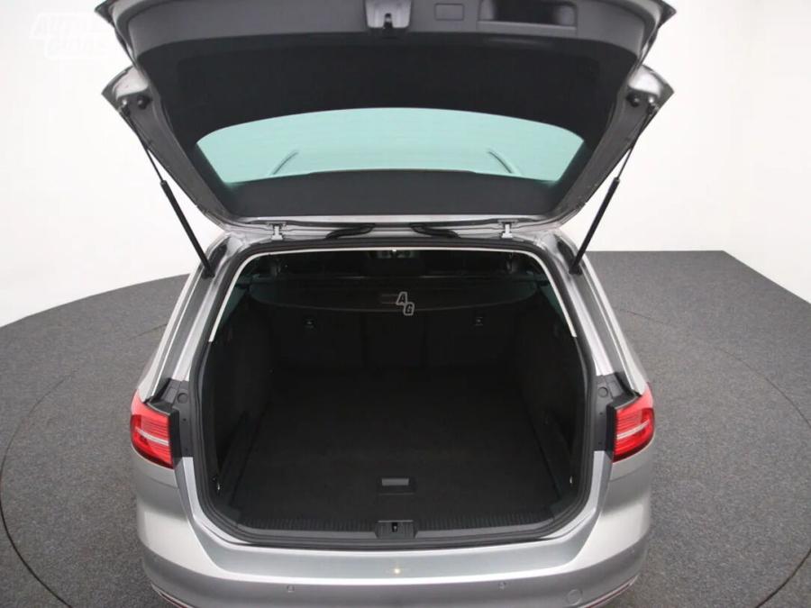 Grey Volkswagen Passat B8 2016 in Vilnius, with an engine capacity of 1.60 L and mileage of 138 thousand km for 11999 €, photo 33 on AUTOMOTO.COM.LV