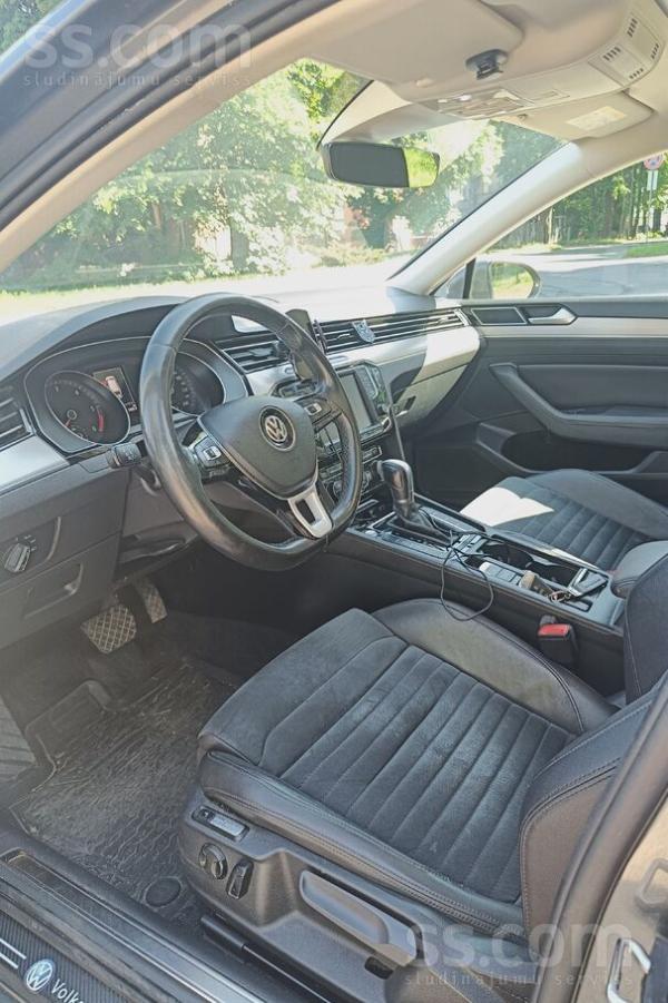 Pelēks Volkswagen Passat B8 2016 Rīga, ar dzinēja tilpumu 2.00 L un nobraukumu 246 tūkst. km par 10350 €, foto 5 vietnē AUTOMOTO.COM.LV