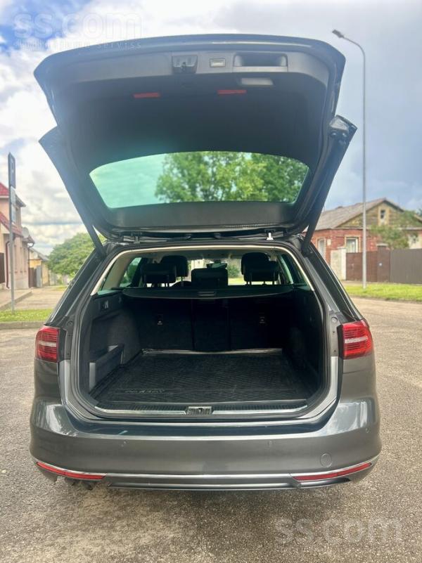 Pelēks Volkswagen Passat B8 2016 Daugavpils, ar dzinēja tilpumu 2.00 L un nobraukumu 278 tūkst. km par 11500 €, foto 5 vietnē AUTOMOTO.COM.LV