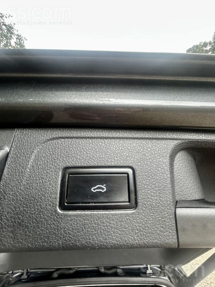 Pelēks Volkswagen Passat B8 2016 Daugavpils, ar dzinēja tilpumu 2.00 L un nobraukumu 278 tūkst. km par 11500 €, foto 18 vietnē AUTOMOTO.COM.LV