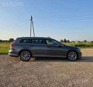 Grey Volkswagen Passat B8 2016 in Riga, with an engine capacity of 2.00 L and mileage of 255 thousand km for 13000 €, photo 4 on AUTOMOTO.COM.LV