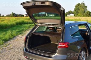 Grey Volkswagen Passat B8 2016 in Riga, with an engine capacity of 2.00 L and mileage of 255 thousand km for 13000 €, photo 16 on AUTOMOTO.COM.LV