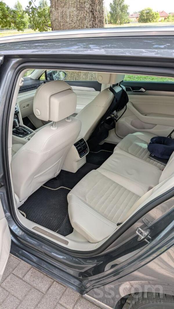 Pelēks Volkswagen Passat B8 2016 Valmiera, ar dzinēja tilpumu 2.00 L un nobraukumu 257 tūkst. km par 11000 €, foto 4 vietnē AUTOMOTO.COM.LV