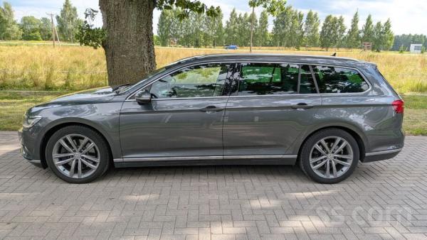 Grey Volkswagen Passat B8 2016 in Valmiera, with an engine capacity of 2.00 L and mileage of 257 thousand km for 11000 €, photo 9 on AUTOMOTO.COM.LV