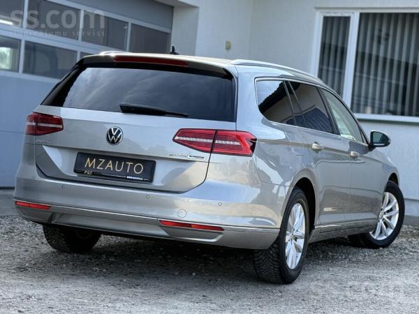 Grey Volkswagen Passat B8 2016 in Tukums, with an engine capacity of 2.00 L and mileage of 240 thousand km for 9499 €, photo 4 on AUTOMOTO.COM.LV
