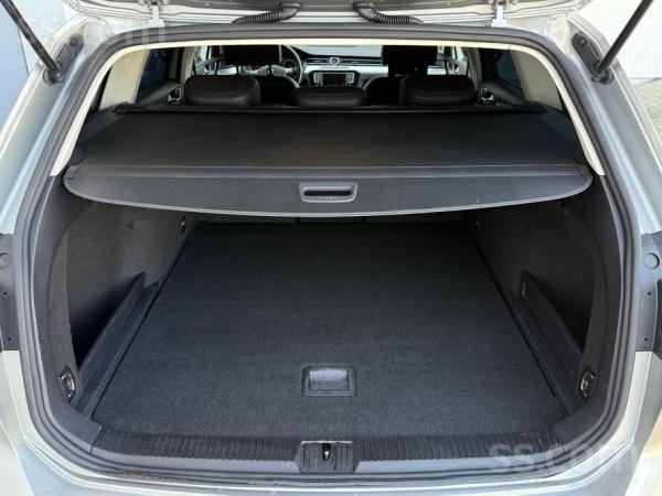 Grey Volkswagen Passat B8 2016 in Tukums, with an engine capacity of 2.00 L and mileage of 240 thousand km for 9499 €, photo 10 on AUTOMOTO.COM.LV