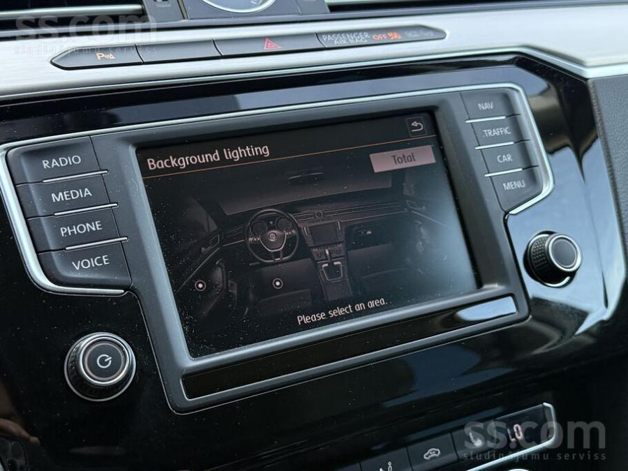 Pelēks Volkswagen Passat B8 2016 Tukums, ar dzinēja tilpumu 2.00 L un nobraukumu 240 tūkst. km par 9499 €, foto 18 vietnē AUTOMOTO.COM.LV