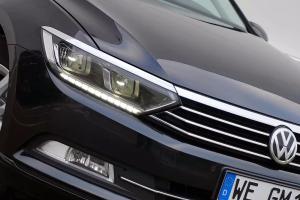 Pelēks Volkswagen Passat B8 2016 Rīga, ar dzinēja tilpumu 2.00 L un nobraukumu 233 tūkst. km par 7800 €, foto  vietnē AUTOMOTO.COM.LV