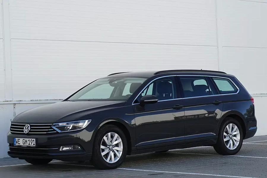 Pelēks Volkswagen Passat B8 2016 Rīga, ar dzinēja tilpumu 2.00 L un nobraukumu 233 tūkst. km par 7800 €, foto 6 vietnē AUTOMOTO.COM.LV