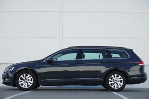 Pelēks Volkswagen Passat B8 2016 Rīga, ar dzinēja tilpumu 2.00 L un nobraukumu 233 tūkst. km par 7800 €, foto 7 vietnē AUTOMOTO.COM.LV