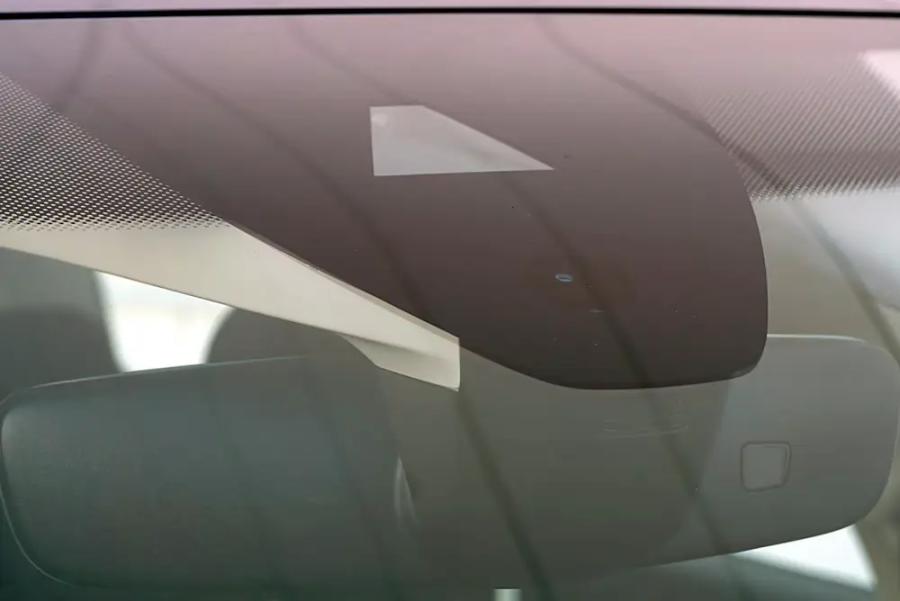 Pelēks Volkswagen Passat B8 2016 Rīga, ar dzinēja tilpumu 2.00 L un nobraukumu 233 tūkst. km par 7800 €, foto 29 vietnē AUTOMOTO.COM.LV