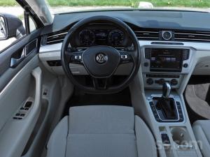 Pelēks Volkswagen Passat B8 2016 Rīga, ar dzinēja tilpumu 1.60 L un nobraukumu 323 tūkst. km par 10700 €, foto 12 vietnē AUTOMOTO.COM.LV