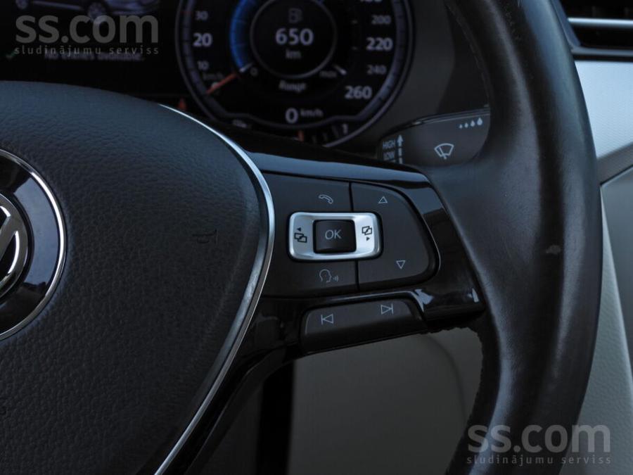 Pelēks Volkswagen Passat B8 2016 Rīga, ar dzinēja tilpumu 1.60 L un nobraukumu 323 tūkst. km par 10700 €, foto 23 vietnē AUTOMOTO.COM.LV