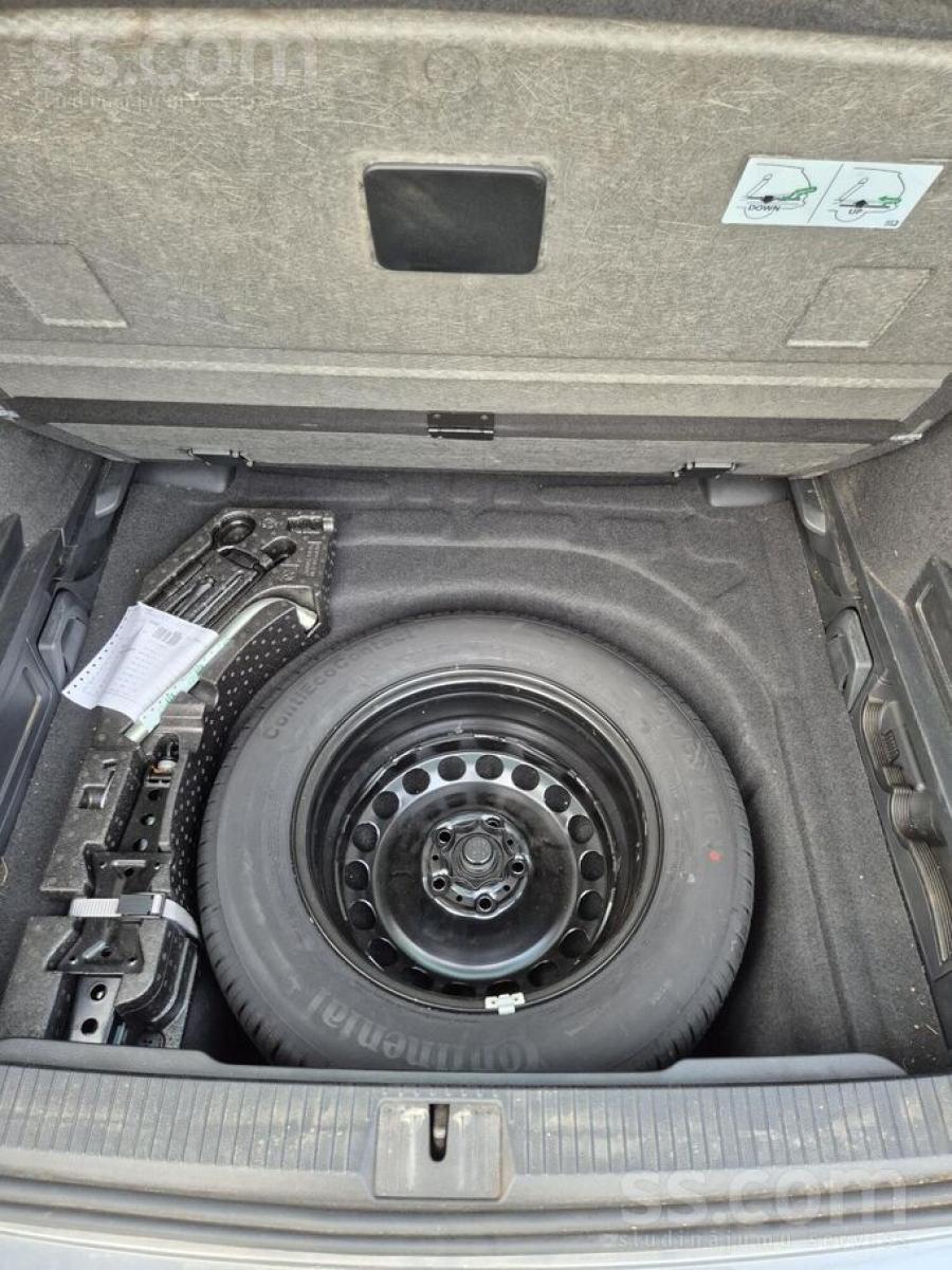Grey Volkswagen Passat B8 2016 in Riga, with an engine capacity of 2.00 L and mileage of 161 thousand km for 9500 €, photo 7 on AUTOMOTO.COM.LV