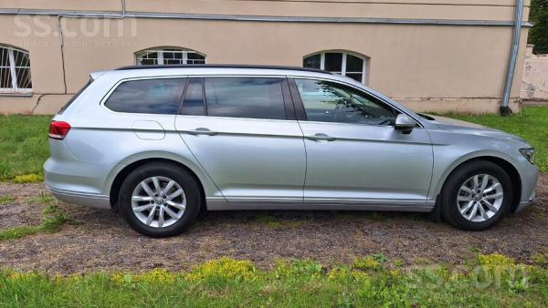 Volkswagen Passat B8 2016 in Kraslava on AUTOMOTO.COM.LV Grey Volkswagen Passat B8 2016 in Kraslava, with an engine capacity of 2.00 L and mileage of 231 thousand km for 10550 €, photo 4 on AUTOMOTO.COM.LV