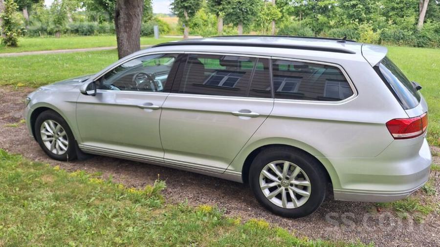 Grey Volkswagen Passat B8 2016 in Kraslava, with an engine capacity of 2.00 L and mileage of 231 thousand km for 10550 €, photo 7 on AUTOMOTO.COM.LV