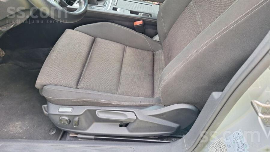 Grey Volkswagen Passat B8 2016 in Kraslava, with an engine capacity of 2.00 L and mileage of 231 thousand km for 10550 €, photo 10 on AUTOMOTO.COM.LV