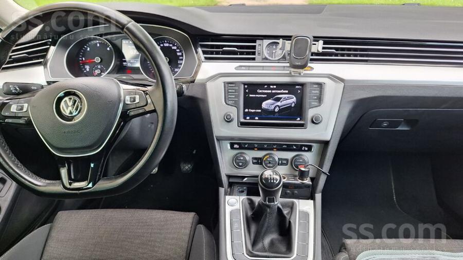Grey Volkswagen Passat B8 2016 in Kraslava, with an engine capacity of 2.00 L and mileage of 231 thousand km for 10550 €, photo 11 on AUTOMOTO.COM.LV