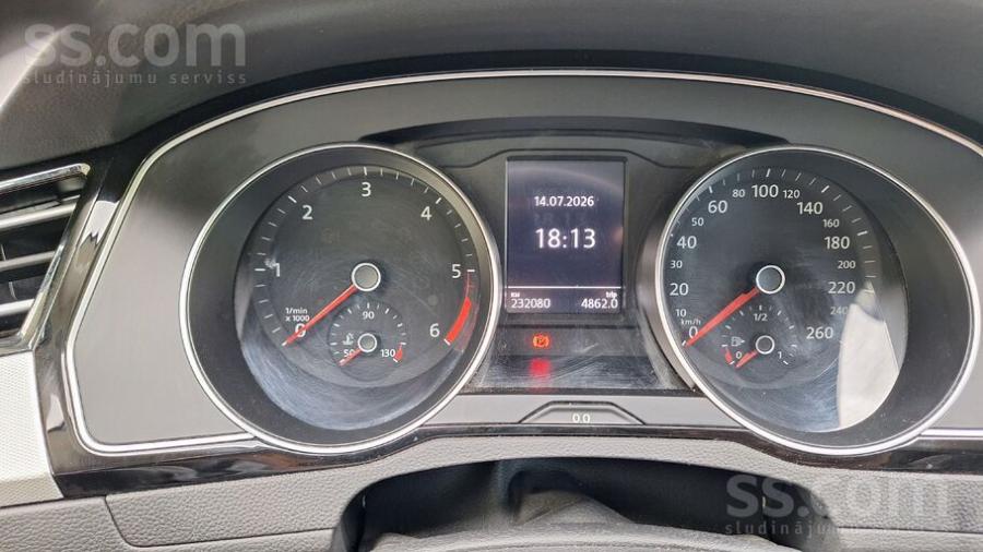 Grey Volkswagen Passat B8 2016 in Kraslava, with an engine capacity of 2.00 L and mileage of 231 thousand km for 10550 €, photo 18 on AUTOMOTO.COM.LV