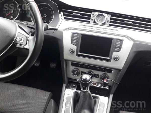 Pelēks Volkswagen Passat B8 2016 Krāslava, ar dzinēja tilpumu 2.00 L un nobraukumu 231 tūkst. km par 9950 €, foto 10 vietnē AUTOMOTO.COM.LV