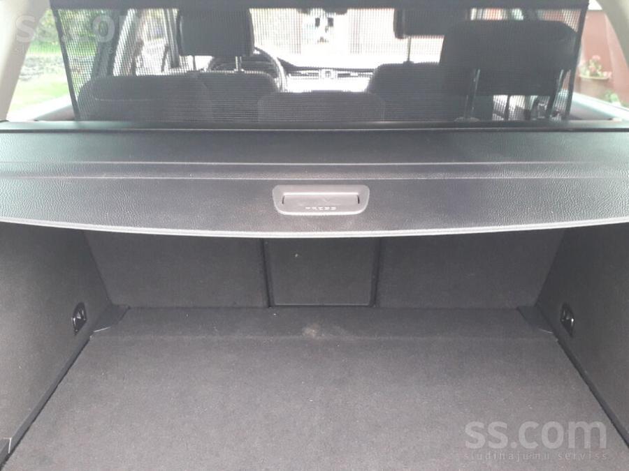 Grey Volkswagen Passat B8 2016 in Kraslava, with an engine capacity of 2.00 L and mileage of 231 thousand km for 9950 €, photo 15 on AUTOMOTO.COM.LV