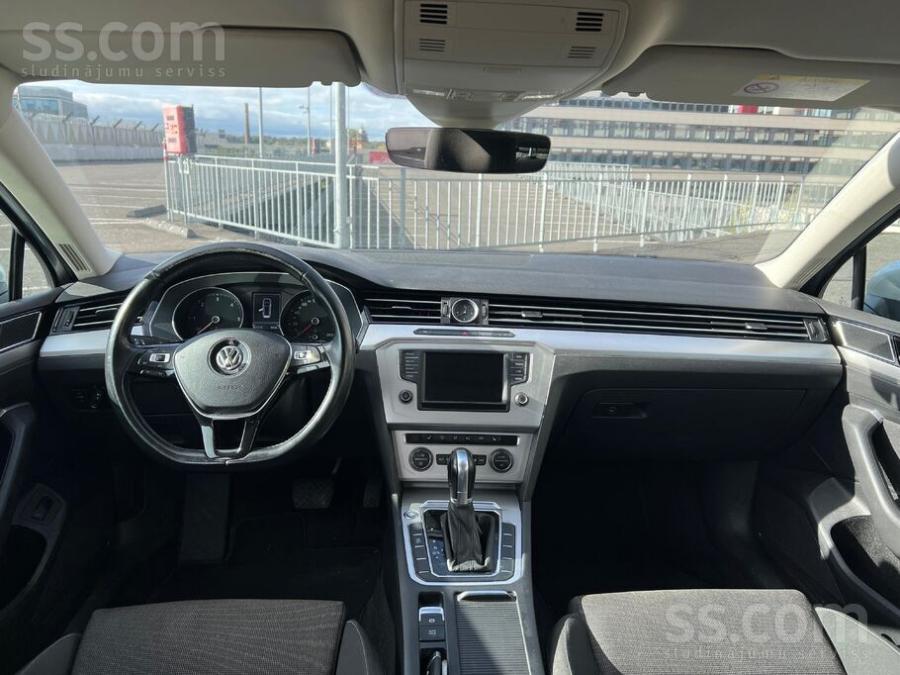 Grey Volkswagen Passat B8 2016 in Riga, with an engine capacity of 2.00 L and mileage of 361 thousand km for 6750 €, photo 10 on AUTOMOTO.COM.LV
