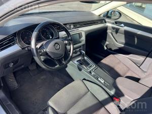 Grey Volkswagen Passat B8 2016 in Riga, with an engine capacity of 2.00 L and mileage of 361 thousand km for 6750 €, photo 11 on AUTOMOTO.COM.LV
