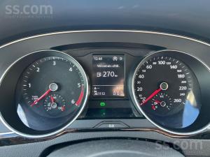 Grey Volkswagen Passat B8 2016 in Riga, with an engine capacity of 2.00 L and mileage of 361 thousand km for 6750 €, photo 12 on AUTOMOTO.COM.LV