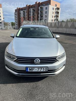 Grey Volkswagen Passat B8 2016 in Riga, with an engine capacity of 2.00 L and mileage of 361 thousand km for 6250 €, photo 3 on AUTOMOTO.COM.LV