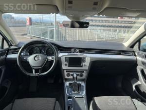 Grey Volkswagen Passat B8 2016 in Riga, with an engine capacity of 2.00 L and mileage of 361 thousand km for 6250 €, photo 13 on AUTOMOTO.COM.LV