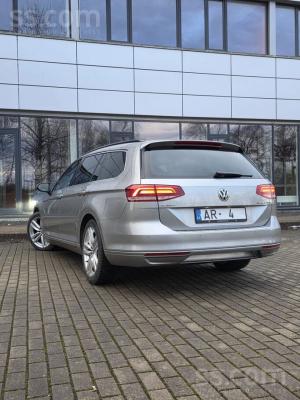 Grey Volkswagen Passat B8 2017 in Tukums, with an engine capacity of 2.00 L and mileage of 236 thousand km for 10299 €, photo 4 on AUTOMOTO.COM.LV