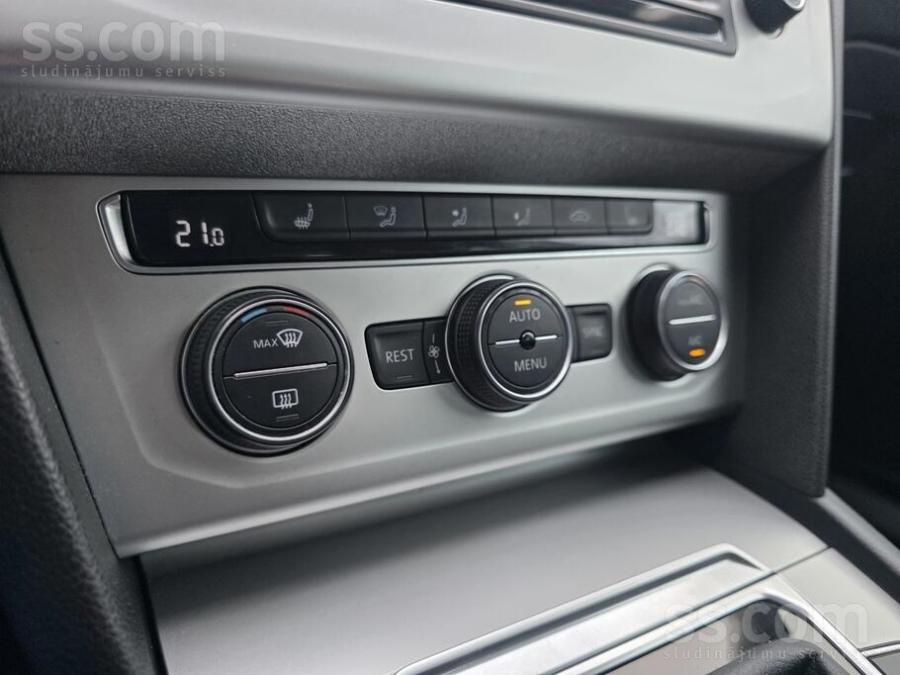 Grey Volkswagen Passat B8 2017 in Tukums, with an engine capacity of 2.00 L and mileage of 236 thousand km for 10299 €, photo 14 on AUTOMOTO.COM.LV