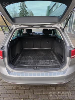 Grey Volkswagen Passat B8 2017 in Tukums, with an engine capacity of 2.00 L and mileage of 236 thousand km for 10299 €, photo 16 on AUTOMOTO.COM.LV