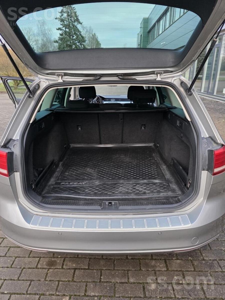 Grey Volkswagen Passat B8 2017 in Tukums, with an engine capacity of 2.00 L and mileage of 236 thousand km for 10299 €, photo 16 on AUTOMOTO.COM.LV