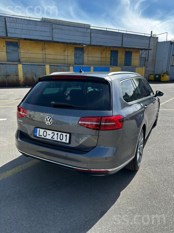 Grey Volkswagen Passat B8 2017 in Riga, with an engine capacity of 2.00 L and mileage of 214 thousand km for 12550 €, photo 7 on AUTOMOTO.COM.LV