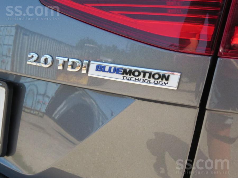 Pelēks Volkswagen Passat B8 2017 Rīga, ar dzinēja tilpumu 2.00 L un nobraukumu 252 tūkst. km par 12990 €, foto 9 vietnē AUTOMOTO.COM.LV