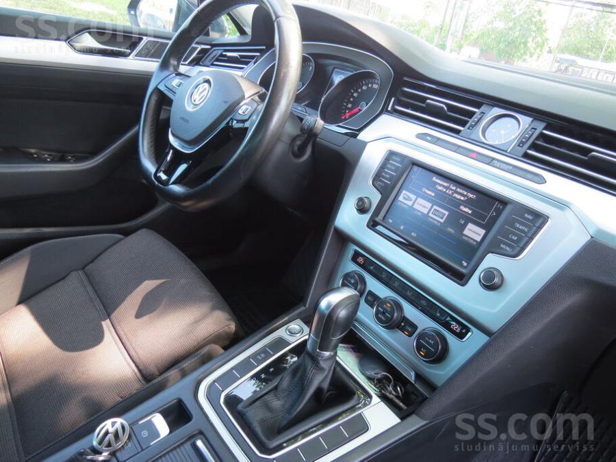 Pelēks Volkswagen Passat B8 2017 Rīga, ar dzinēja tilpumu 2.00 L un nobraukumu 252 tūkst. km par 12990 €, foto 24 vietnē AUTOMOTO.COM.LV